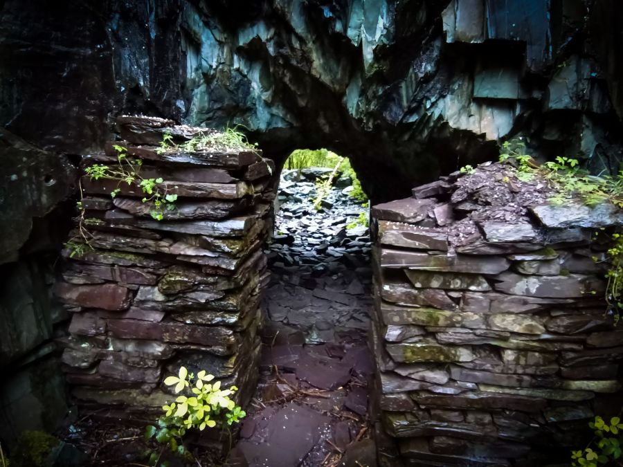 Urbex: Glyn Rhonwy ‘RAF Llanberis’ Bomb Store – Requiem For The Extreme